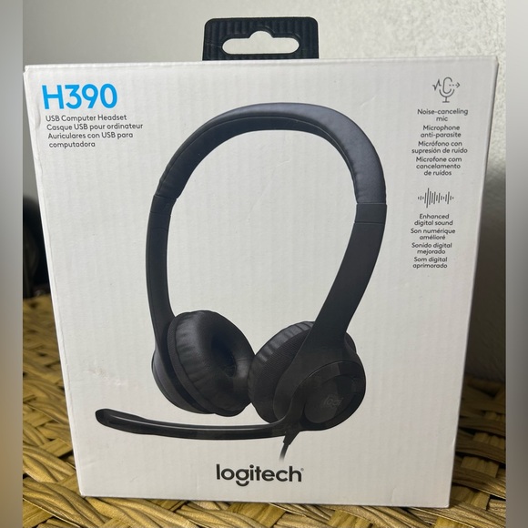 Logitech | Headphones | Nib Logitech H39 Usb Headphones Black | Poshmark